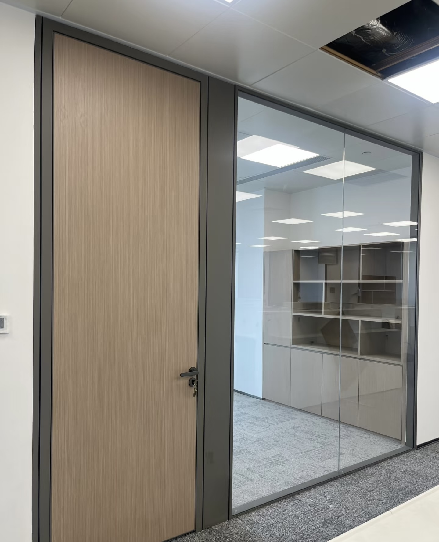 Office partitions, single-glass partitions, double-glass partitions ...